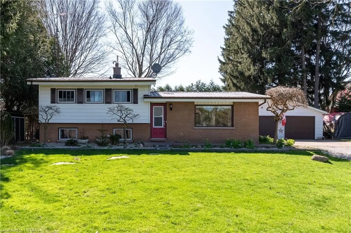 8111 Scotchmere Dr, Strathroy Caradoc (Munic), Ontario | Wahi